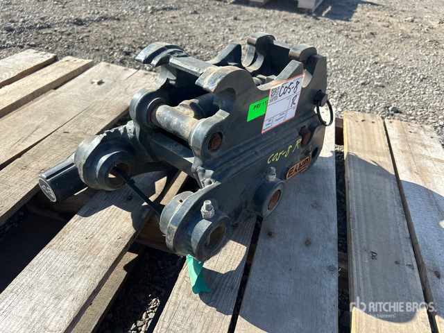 GRYB Excavator Coupler - Fits Kubota (Unused) | Ritchie Bros. Auctioneers