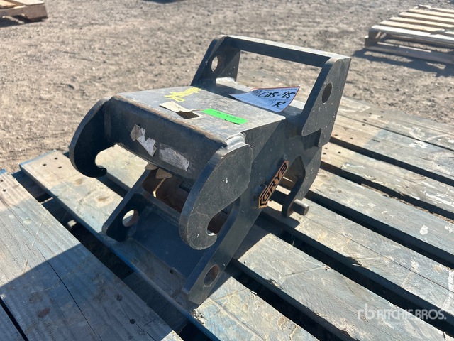 GRYB Quick Coupler - Fits Bobcat (Unused) | Ritchie Bros. Auctioneers