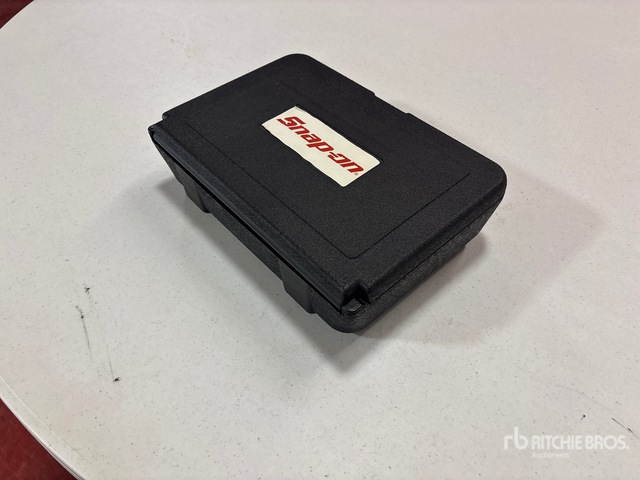 Snap-On RADKITPLUSA Cooling System Vacum/Filler | Ritchie Bros. Auctioneers