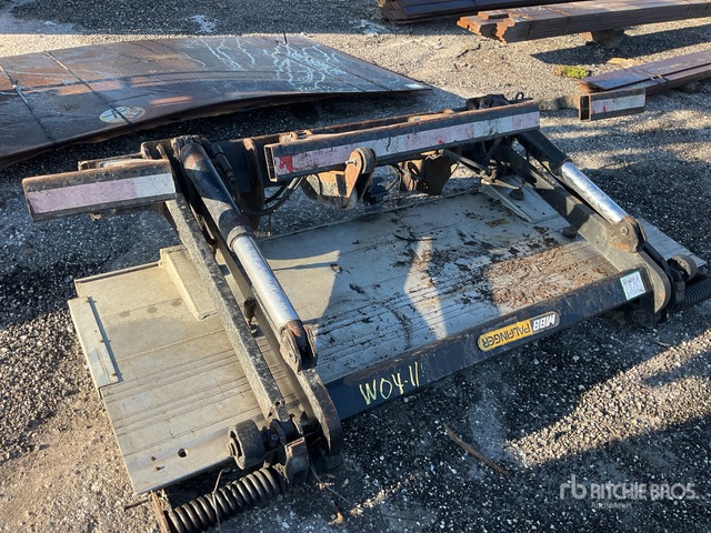 Hydraulic Lift Gate | Ritchie Bros. Auctioneers