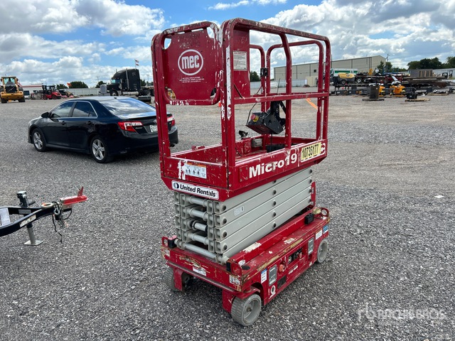 2018 MEC Micro19 Electric Scissor Lift | Ritchie Bros. Auctioneers