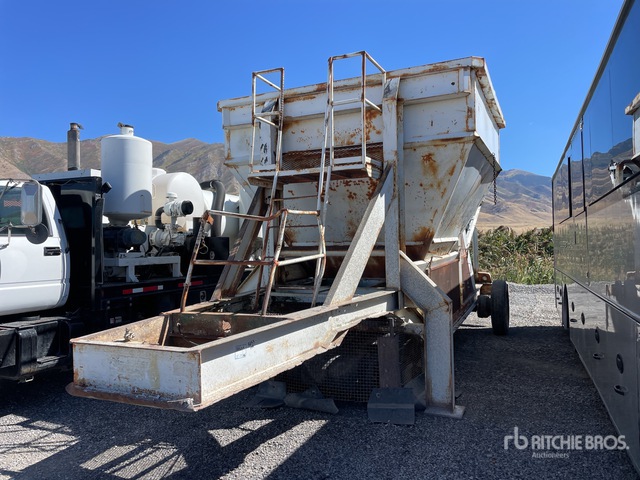 S/A Electric Portable Loadout Bunker | Ritchie Bros. Auctioneers