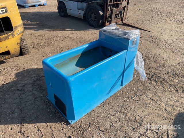 Lil Spring 3200 Watering Bowl | Ritchie Bros. Auctioneers