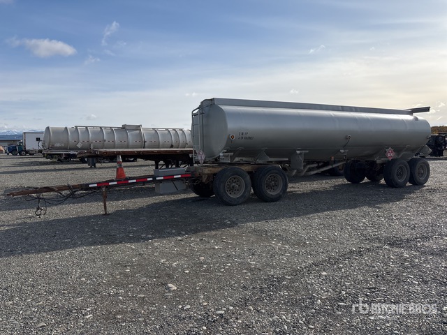 1988 Beall 7200 gal Quad/A Pup Tanker Trailer | Ritchie Bros. Auctioneers