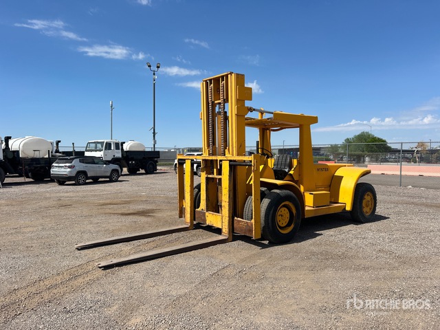 Hyster H300B Pneumatic Tire Forklift | Ritchie Bros. Auctioneers