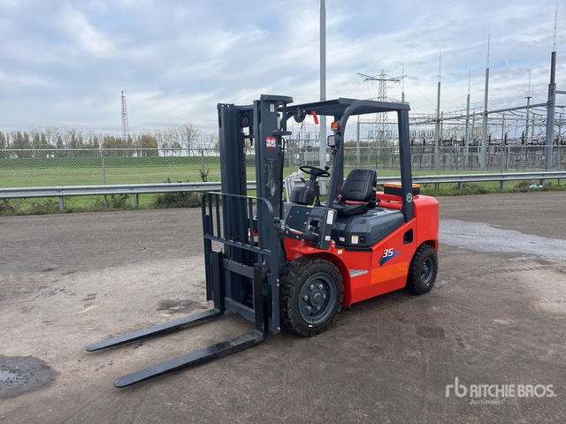 2025 Heli CPCD35 Forklift (Unused) | Ritchie Bros. Auctioneers