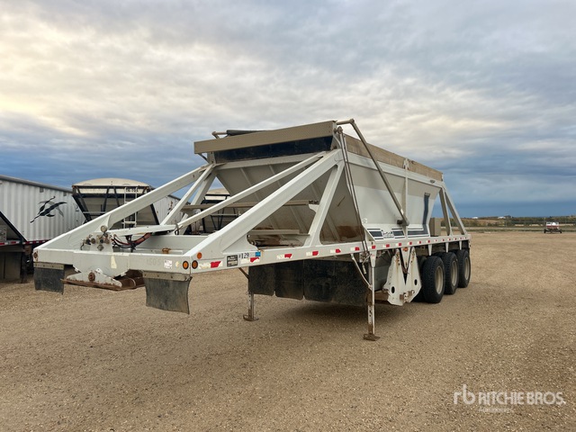 2014 Castleton 38 ft Tri/A Belly Dump Trailer | Ritchie Bros. Auctioneers