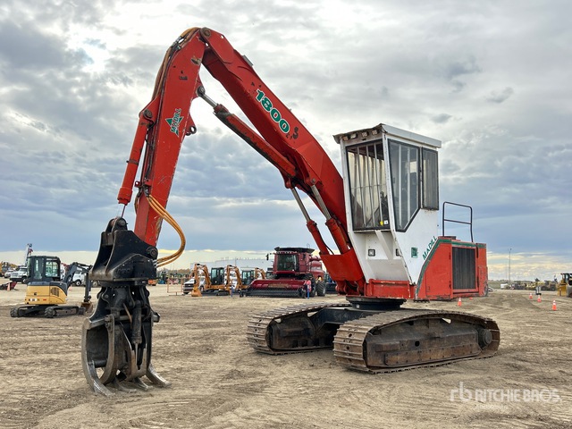 2006 Madill 1800 Short Wood Log Loader | Ritchie Bros. Auctioneers