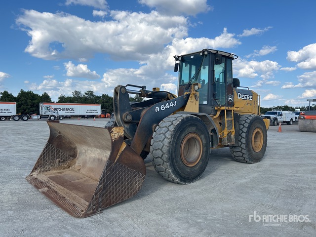 2006 John Deere 644J Wheel Loader | Ritchie Bros. Auctioneers