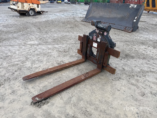 2002 Rotating Forks | Ritchie Bros. Auctioneers