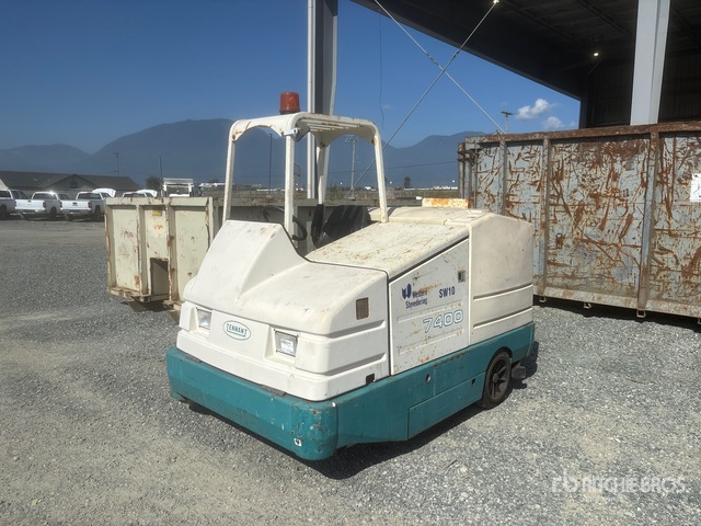 Tennant 7400 Ride-On Floor Sweeper | Ritchie Bros. Auctioneers