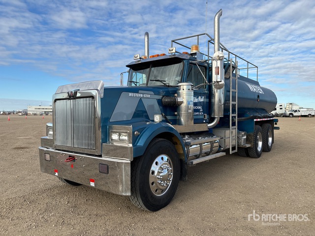 1998 Western Star 4964F 15900 L 6x4 Water Truck | Ritchie Bros. Auctioneers
