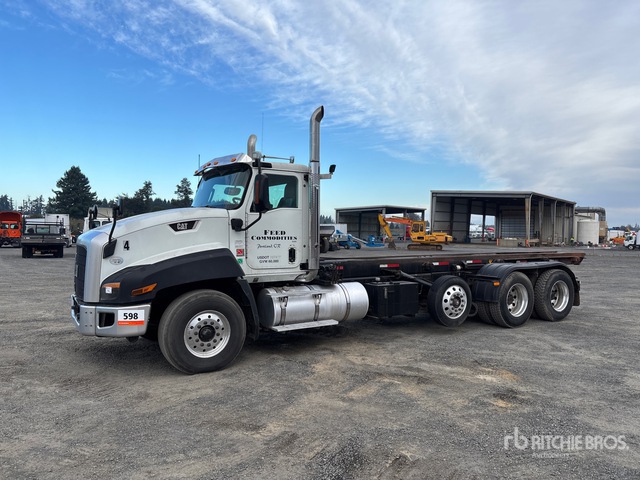 2013 Cat CT660L 8x4 Roll-Off Truck | Ritchie Bros. Auctioneers