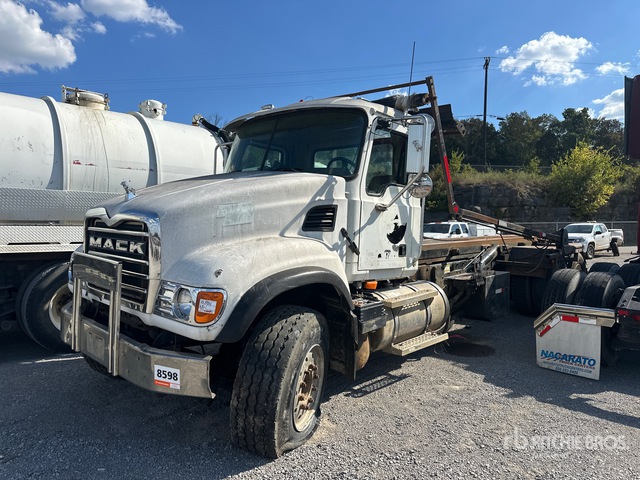2005 Mack CV713 6x4 Roll-Off Truck (Inoperable) | Ritchie Bros. Auctioneers