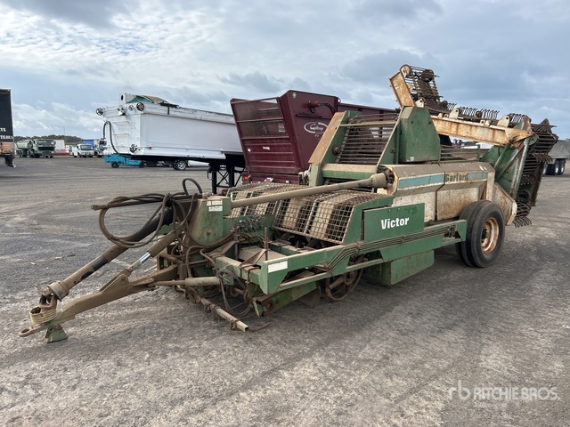 Garford Victor 2300 mm Tow-Behind Beet Harvester | Ritchie Bros ...