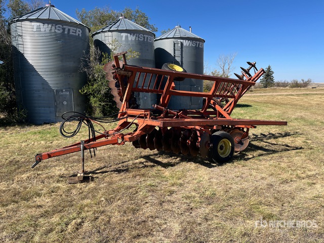 Sunflower 79G2 10 ft Offset Disc | Ritchie Bros. Auctioneers