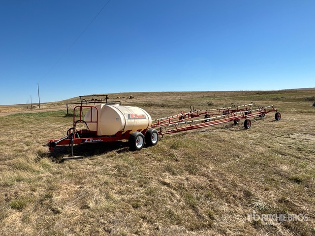 Brandt 90 ft Pull-Type Sprayer | Ritchie Bros. Auctioneers