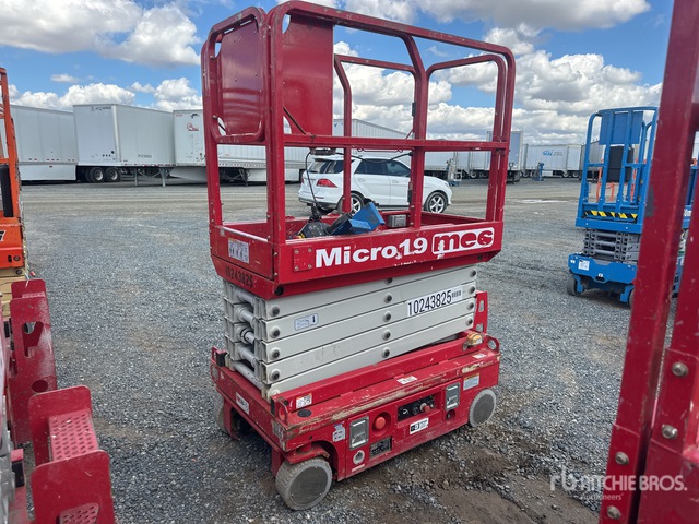 2018 MEC MICRO 19 Electric Scissor Lift | Ritchie Bros. Auctioneers