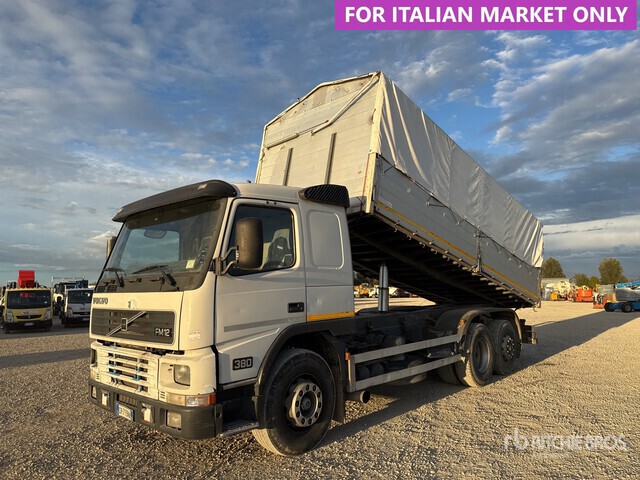 1999 Volvo FM12-380 6x2 Sleeper T/A Dump Truck | Ritchie Bros. Auctioneers