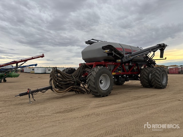 2019 Case IH 4955 950 bu Tow-Behind Chariot pneumatique | Ritchie Bros ...