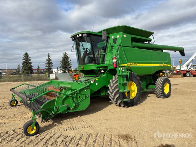 2004 John Deere 9660 STS Combine Harvester | Ritchie Bros. Auctioneers