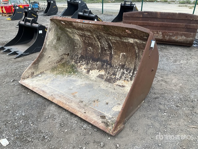 2000 mm General Purpose Wheel Loader Bucket | Ritchie Bros. Auctioneers