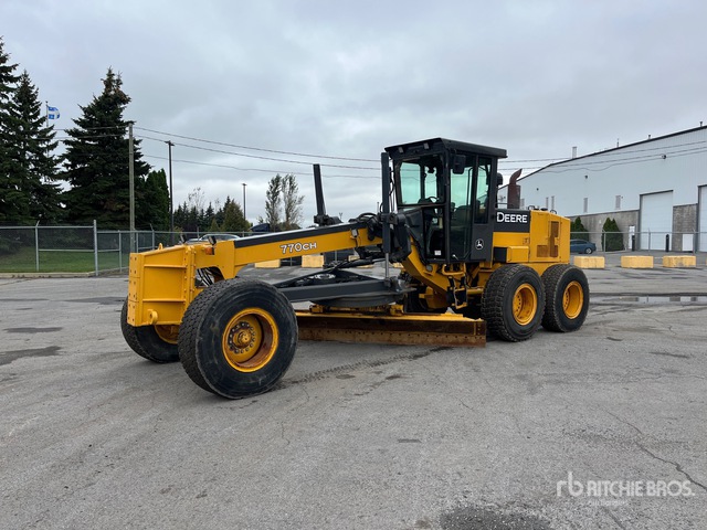 2001 John Deere 770CH Motor Grader | Ritchie Bros. Auctioneers