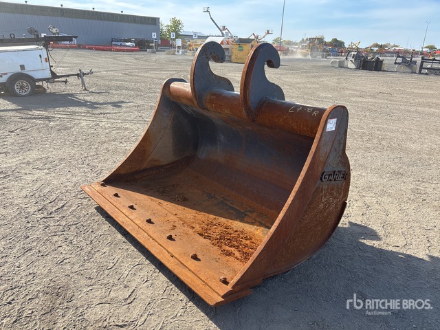 Garier 72 in Q/C Cleanup Excavator Bucket - Fits Liebherr R 934, R 936 ...