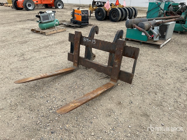 48 in Wheel Loader Forks - Fits Cat 930 | Ritchie Bros. Auctioneers