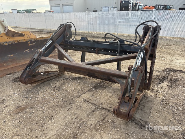 CWS IT28 48 in Hydraulic Wheel Loader Grapple | Ritchie Bros. Auctioneers