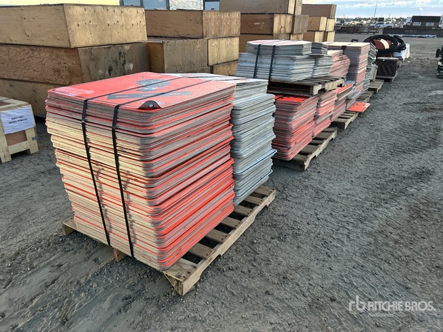 Quantity of Assorted Road Signs | Ritchie Bros. Auctioneers