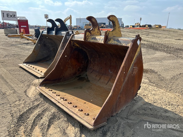 Cat 72 in Q/C Cleanup Excavator Bucket - Fits Cat 336F | Ritchie Bros ...