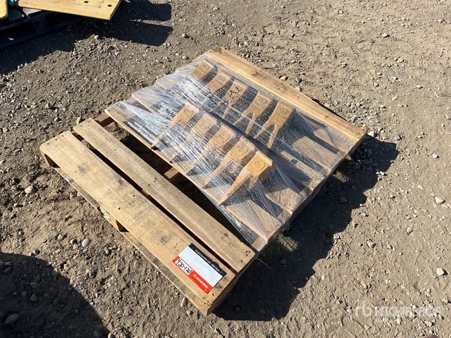 Quantity of Frost Teeth (Unused) - Fits 290 | Ritchie Bros. Auctioneers