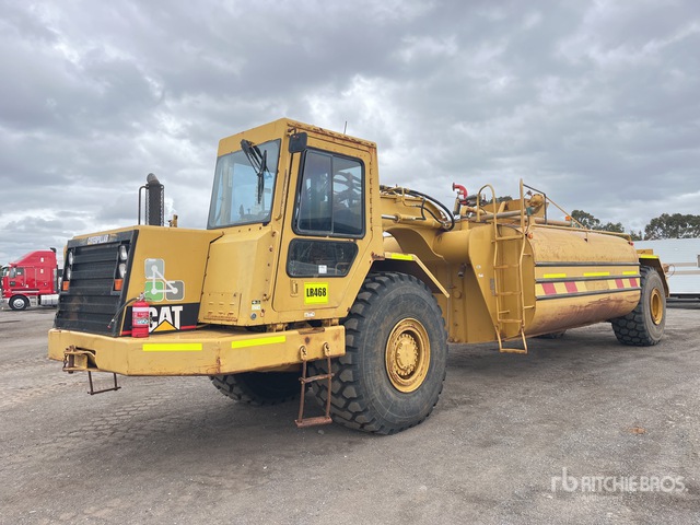 2003 Cat 615C Series II 24600 L Citerne à eau | Ritchie Bros. Auctioneers