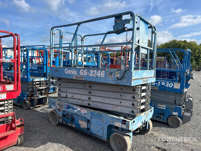 2016 Genie GS-3246 Electric Scissor Lift | Ritchie Bros. Auctioneers