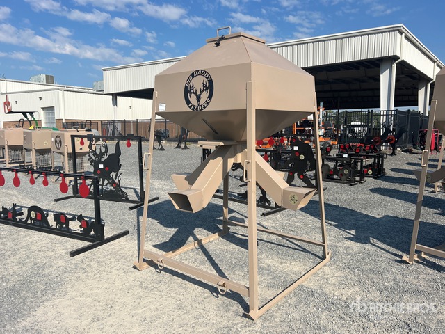 Big Daddy 1000 lb Protein Deer Feeder (Unused) | Ritchie Bros. Auctioneers