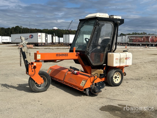 2021 Lay-Mor 300-CAB Self-Propelled Broom | Ritchie Bros. Auctioneers