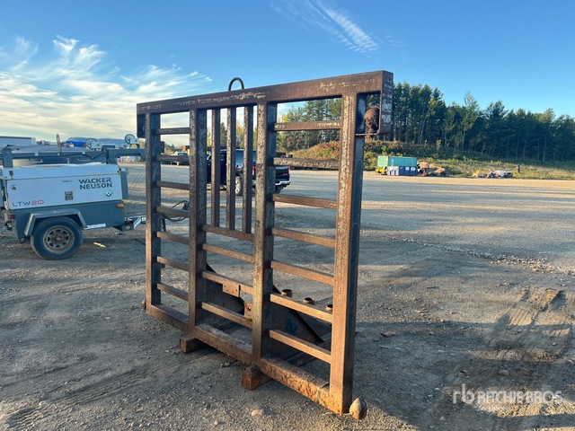 Steel Heavy Duty Full Coverage Headache Rack | Ritchie Bros. Auctioneers