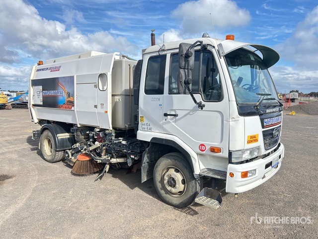 2009 Nissan UD MK6 w/ Rosemech Scarab Sweeper Truck | Ritchie Bros ...