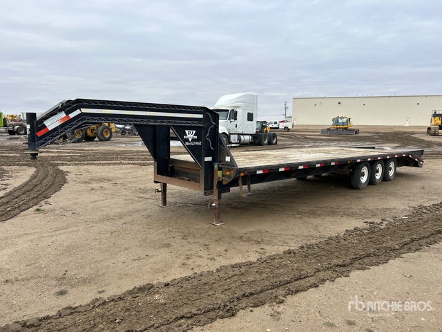 2003 PJ Trailers 30 ft Tri/A Equipment Trailer | Ritchie Bros. Auctioneers
