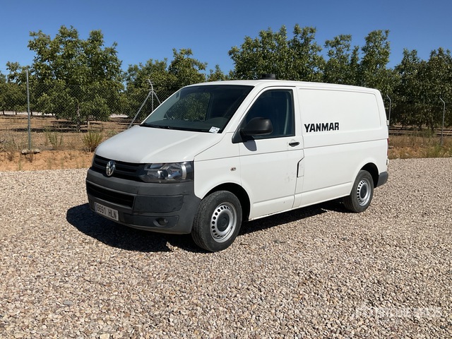 2012 Volkswagen Transporter TDI Motion Cargo Van | Ritchie Bros ...