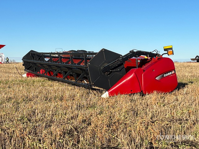 2012 Case IH 3020 35 ft Flex Combine Header | Ritchie Bros. Auctioneers