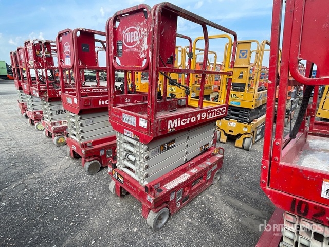 2018 MEC Micro19 Electric Scissor Lift | Ritchie Bros. Auctioneers