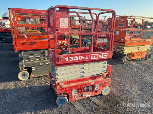2019 MEC 1330SE Electric Scissor Lift | Ritchie Bros. Auctioneers