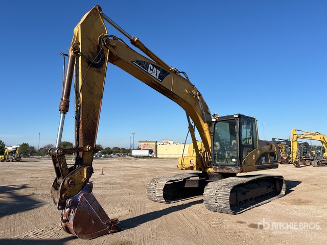 2000 Cat 320C L Tracked Excavator | Ritchie Bros. Auctioneers