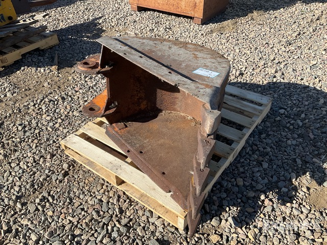 23 in Digging Backhoe Rear Bucket | Ritchie Bros. Auctioneers