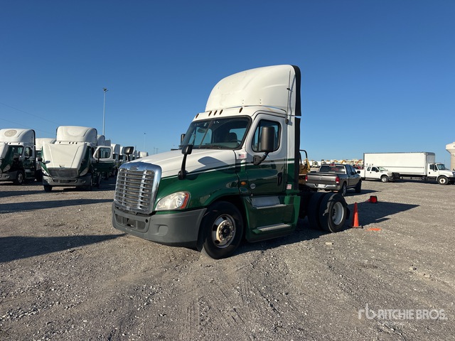 2017 Freightliner Cascadia 125 4x2 S/A Day Cab Truck Tractor | Ritchie ...