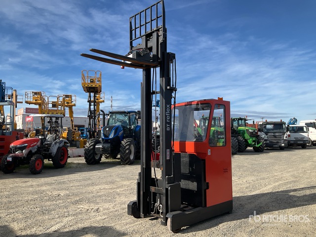 2019 Toyota RRE140M Charger Electric Stacker | Ritchie Bros. Auctioneers
