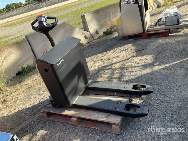 2008 Yale MP16 Electric Pallet Jack | Ritchie Bros. Auctioneers