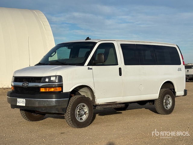 2018 Chevrolet Express 3500 4x4 8 Passenger Van | Ritchie Bros. Auctioneers